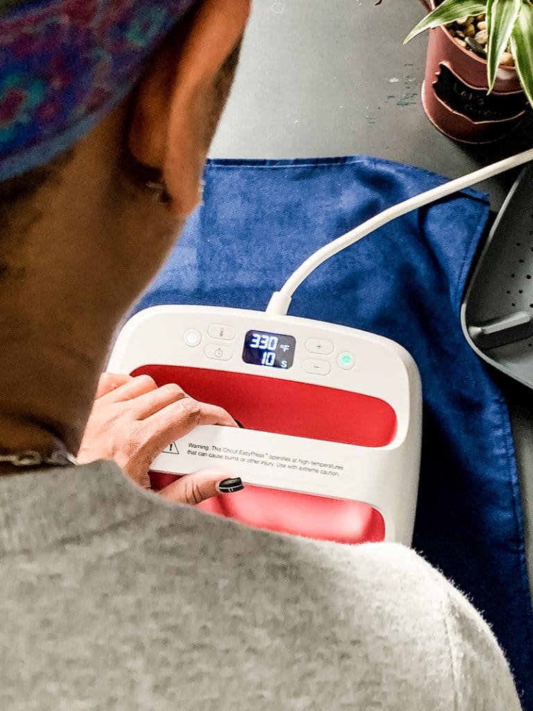 Cricut EasyPress 2 Review | Full Details on The Cricut Iron On Heat Press